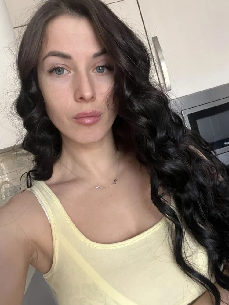 Meet Olesya, Ukrainian woman, Lviv, 35 years. ID19405 - Profiles - Matchmaking Agency CQMI www ...